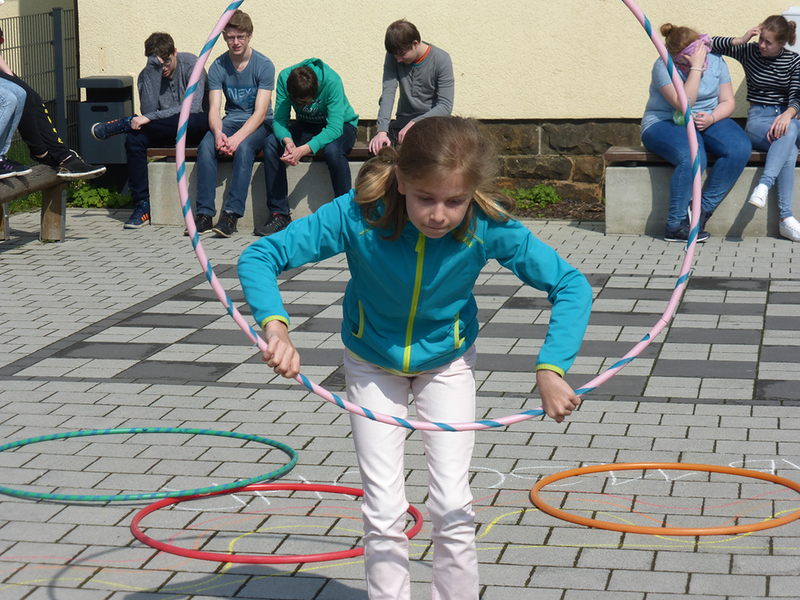 1. HULA-HOOP-COMPETITION an der Oberschule Weixdorf