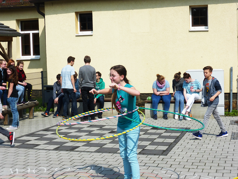1. HULA-HOOP-COMPETITION an der Oberschule Weixdorf