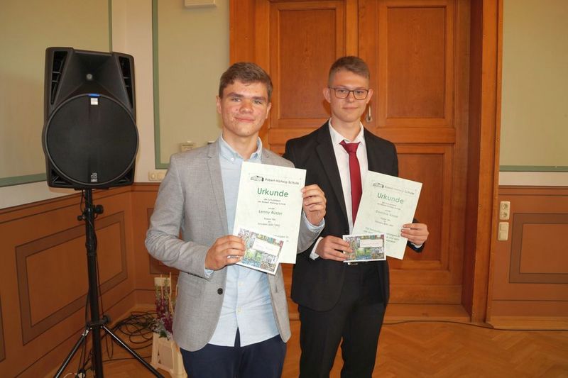 Feierliche Übergabe der Abschlusszeugnisse | Robert-Härtwig-Schule. Die ...